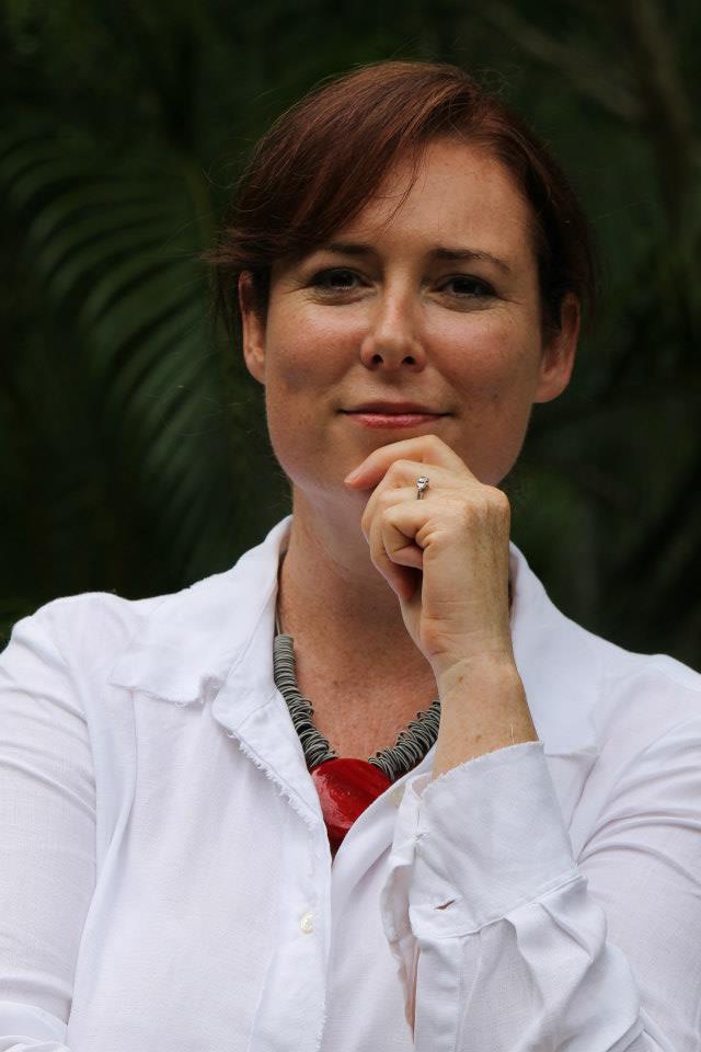 politician pose – Josephine Moon